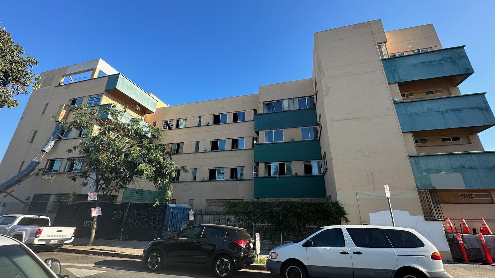 #171: Richard Neutra's Jardinette Apartments (East Hollywood) - Etan ...